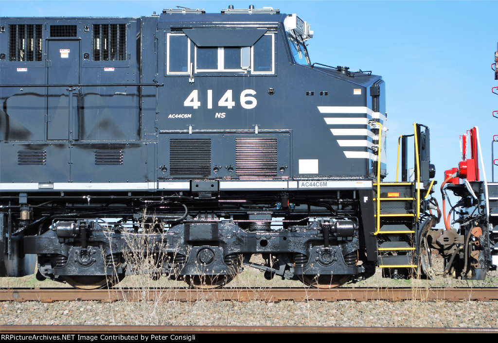 On Delivery Track GE Plant - NS 4146 GE AC44C6M